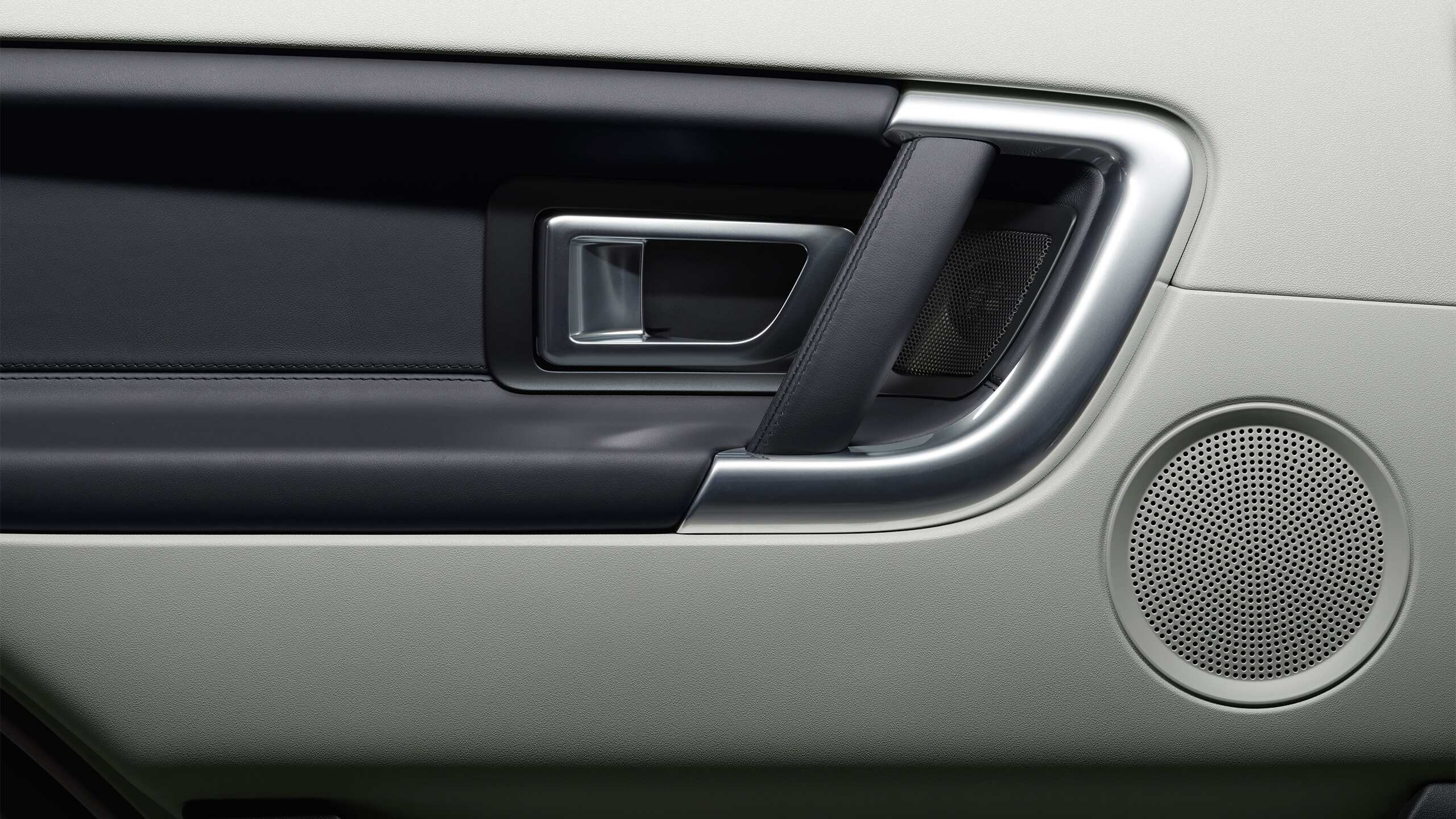 Discovery Sport - SE Sports SUV Model - Land Rover