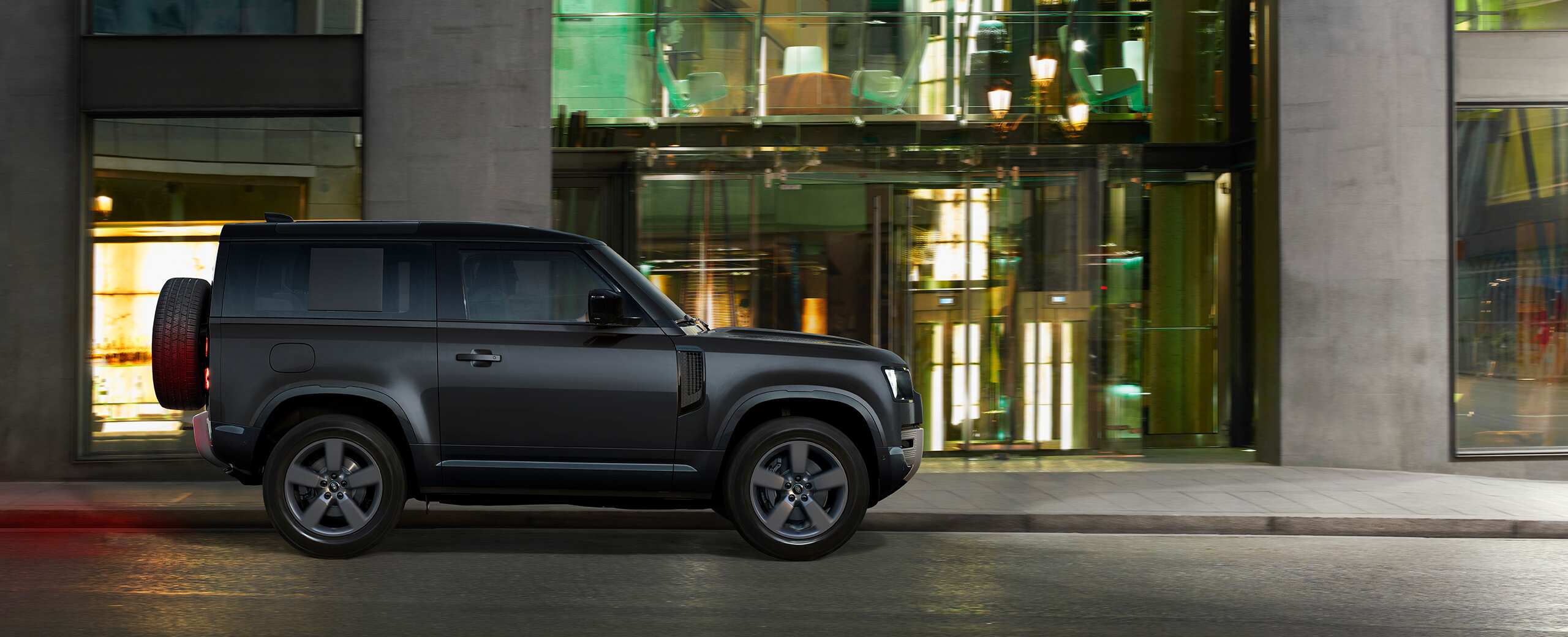 Explore Defender 90 2024 | Defender